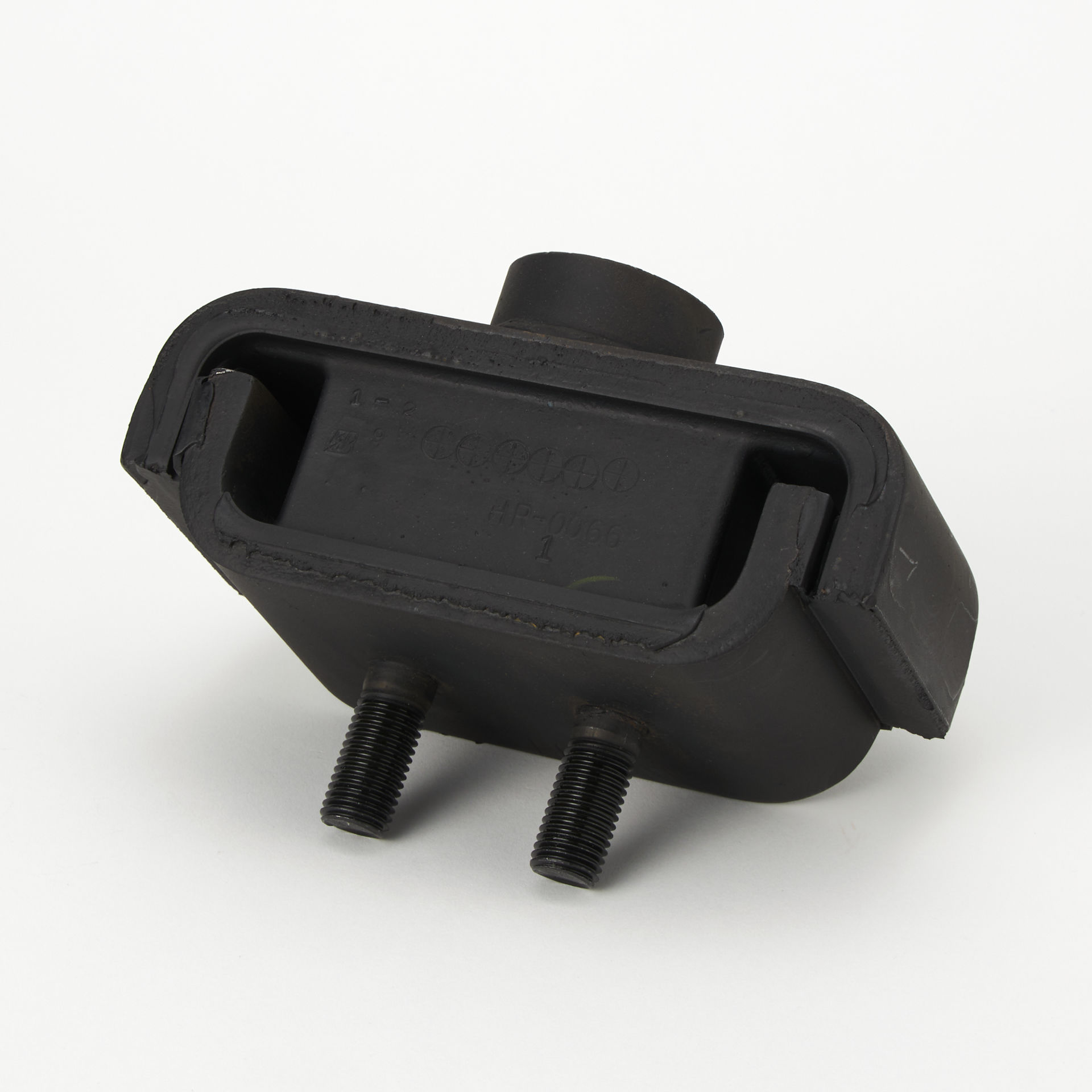 ENGINE MOUNT
