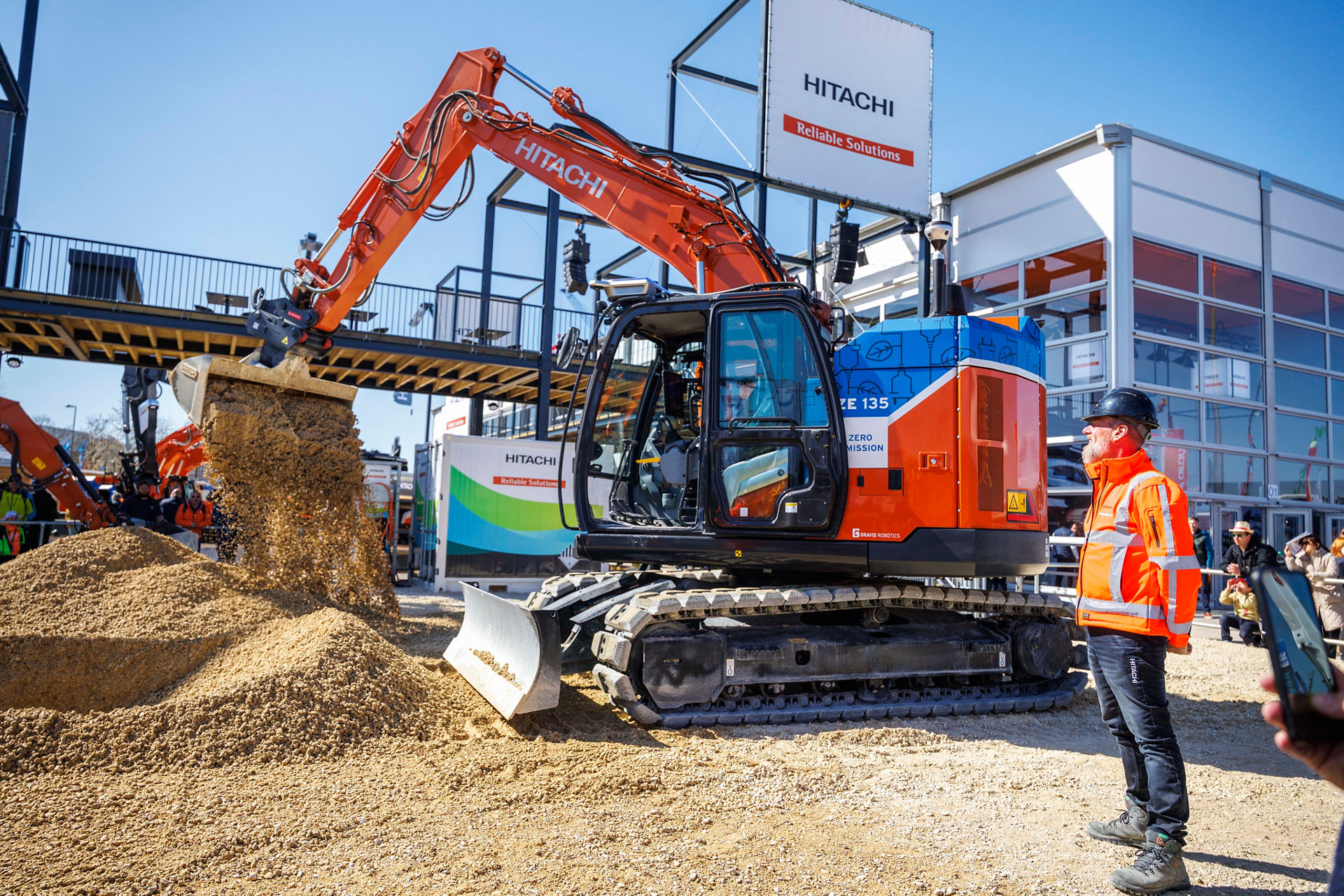 Autonomous excavators – a new era - HitachiCM Europe