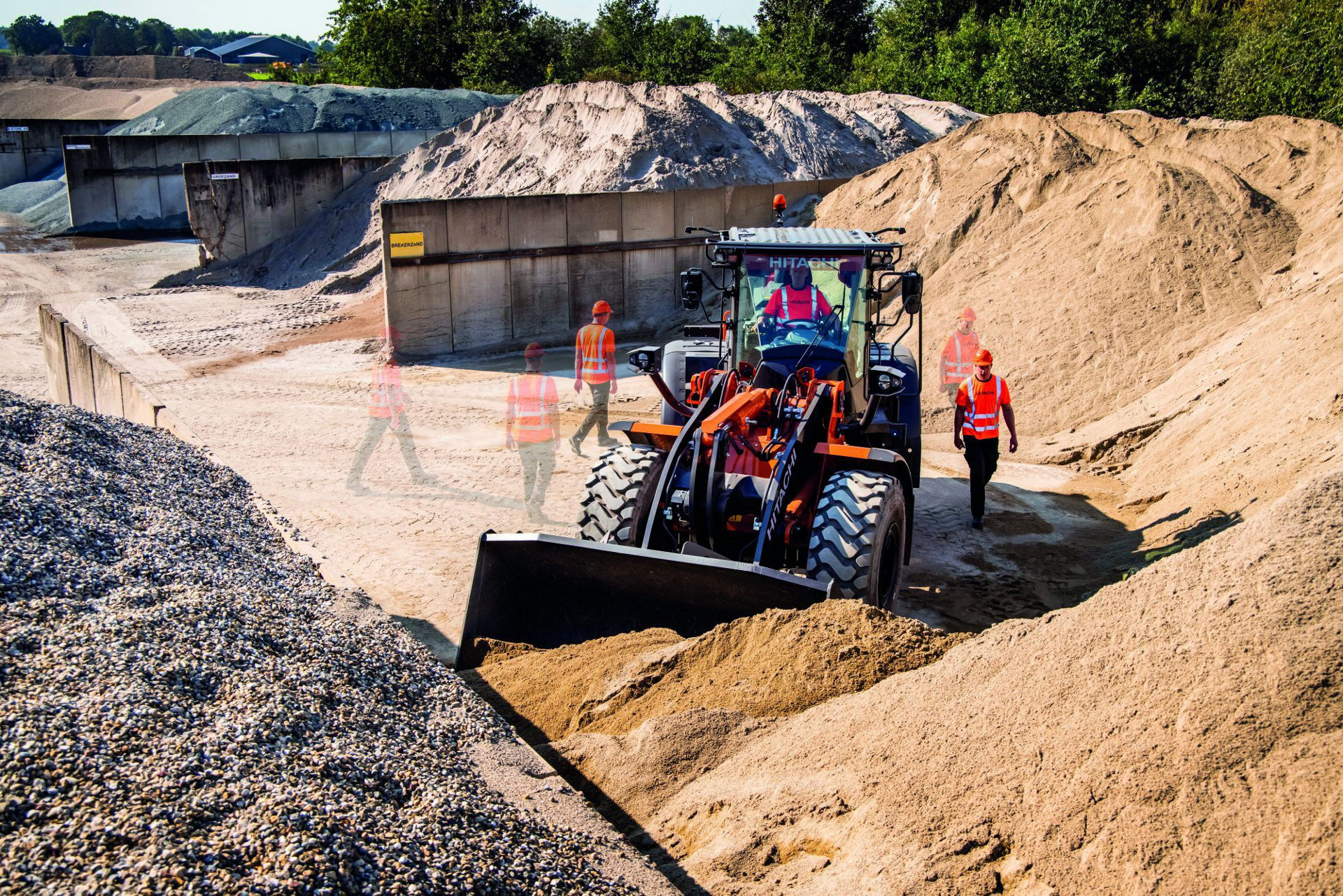 Take control of your safety with Hitachi wheel loaders - HitachiCM Europe