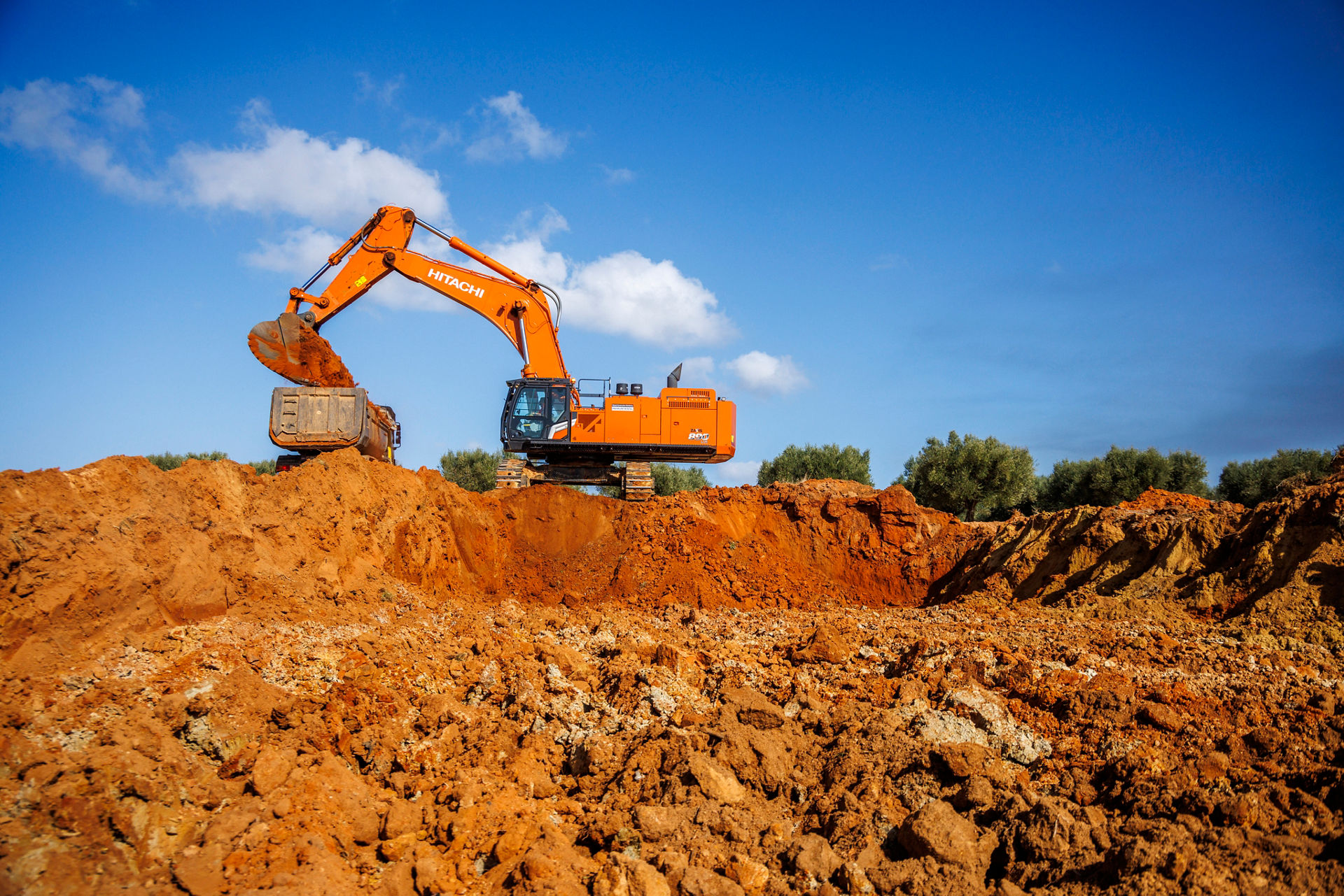 Celebrating European Rental Week 2024 - HitachiCM Europe