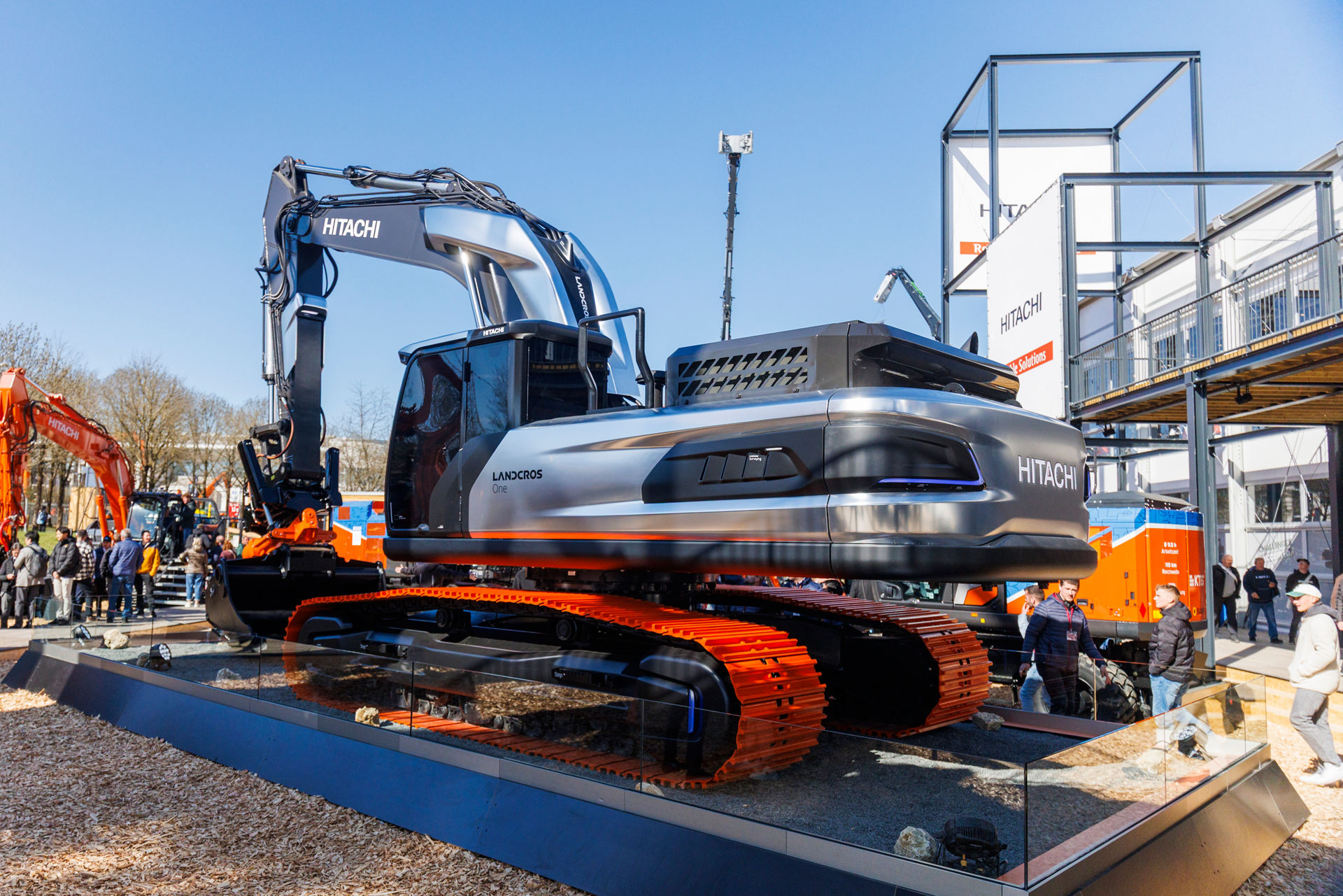 Hitachi Construction Machinery Europe unveils LANDCROS One excavator concept at bauma 2025 ...