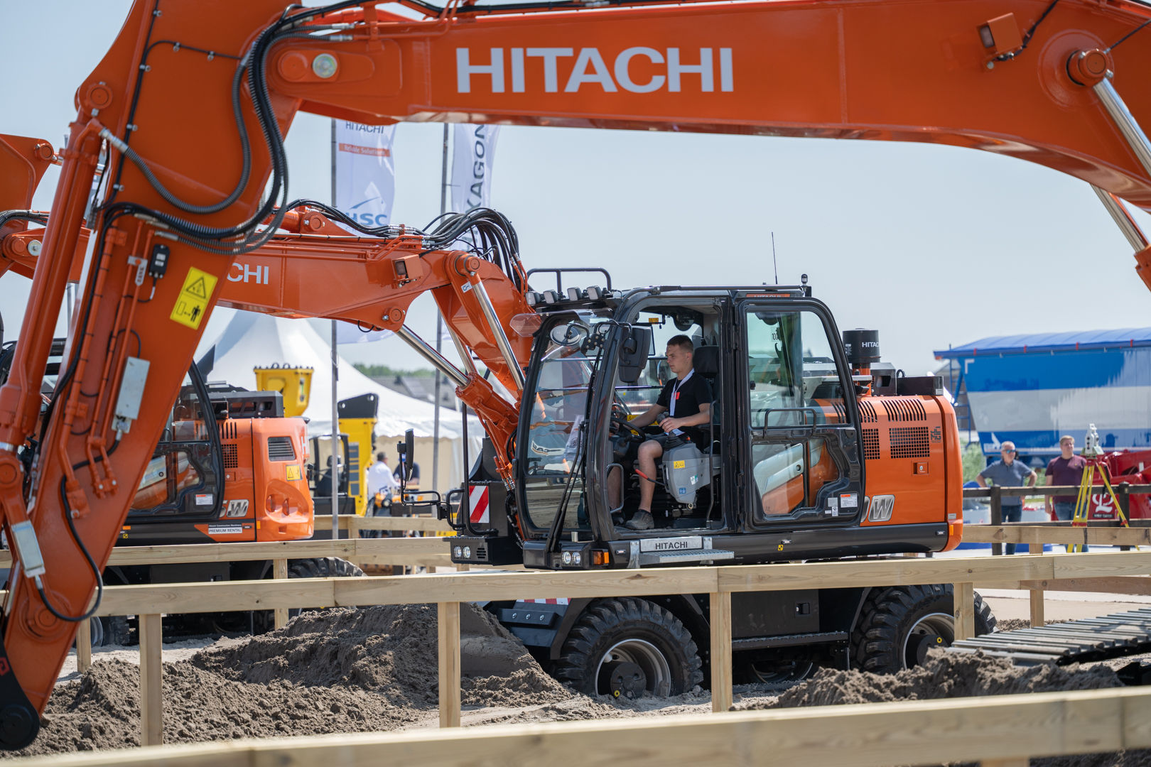 Hitachi presents a solution for every challenge at the Dutch TKD ...
