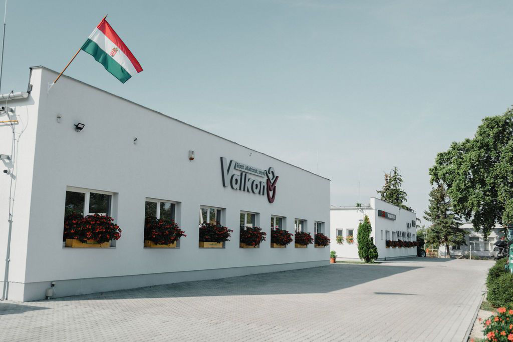 New dealer in Hungary for Hitachi Construction Machinery Europe ...